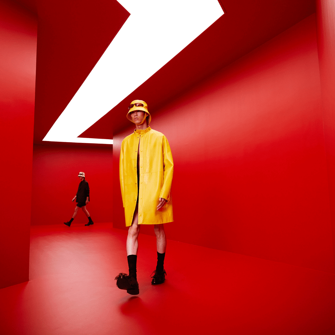 LES TERRITOIRES SCÉNIQUES DE PRADA