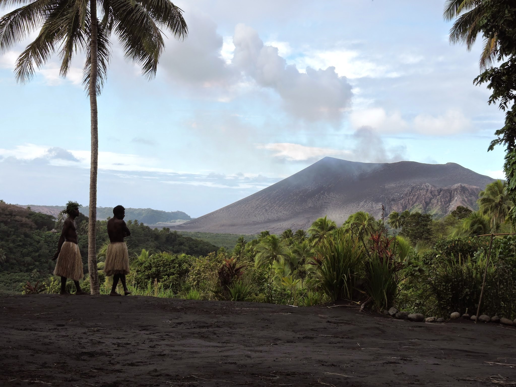 VANUATU, THE HIDDEN FACE OF OCEANIA - ACUMEN 30