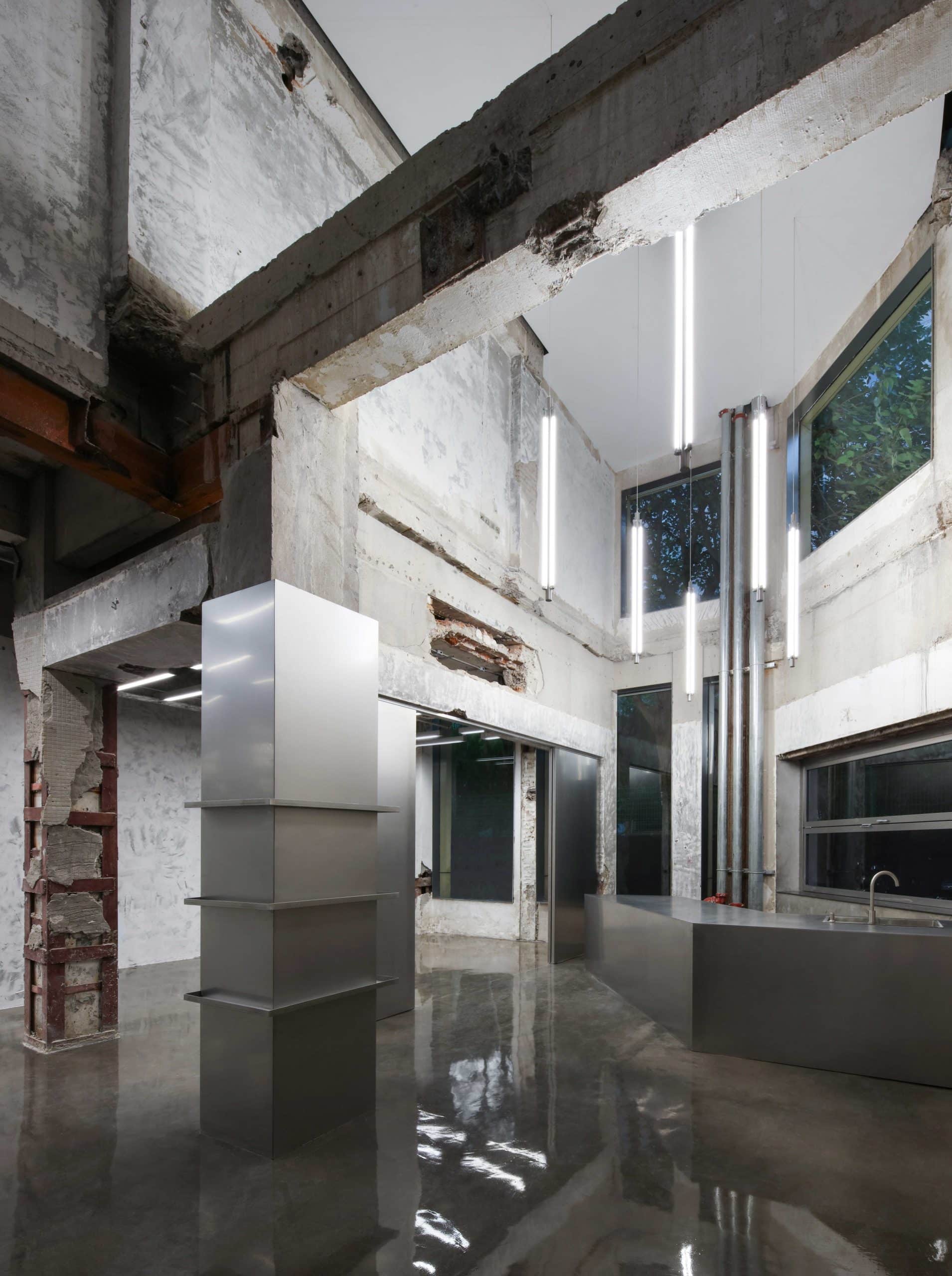 XC273, LA BELLEZZA GREZZA DI DONGQI DESIGN - ACUMEN 31