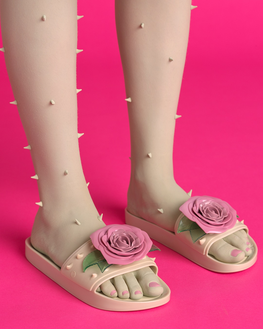 MELISSA X UNDERCOVER, LA NOUVELLE COLLAB’ DU MOMENT, À MI-CHEMIN ENTRE ...