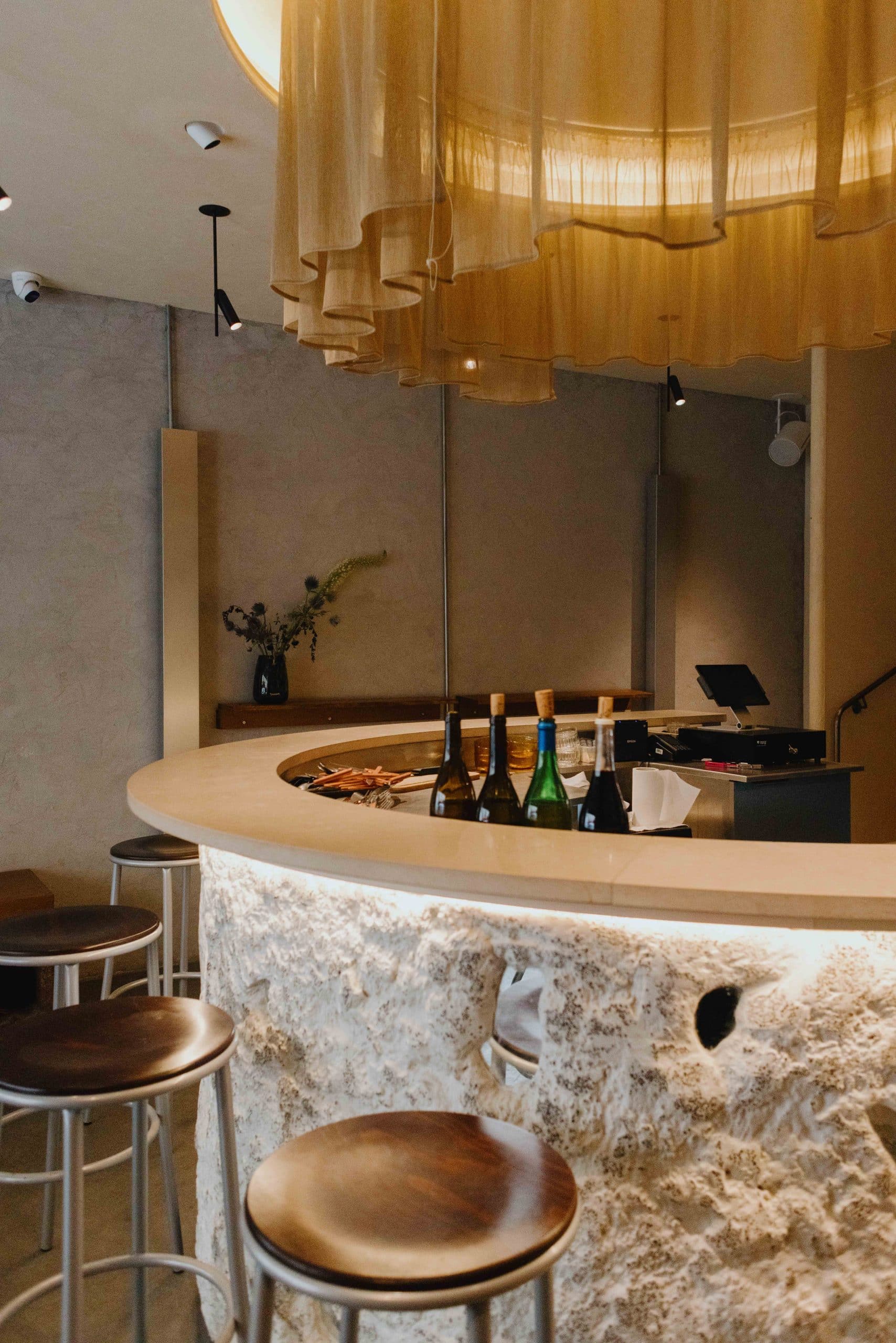 ZOOM SUR LE BAR À VINS DU MOMENT : DONNA - Galerie Joseph