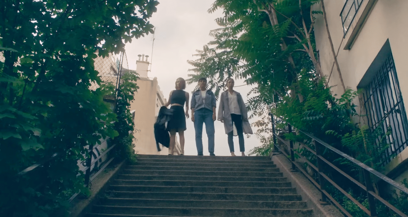 CELINE DEVAUX GIRA SOLEILLES PER FLAVIEN BERGER