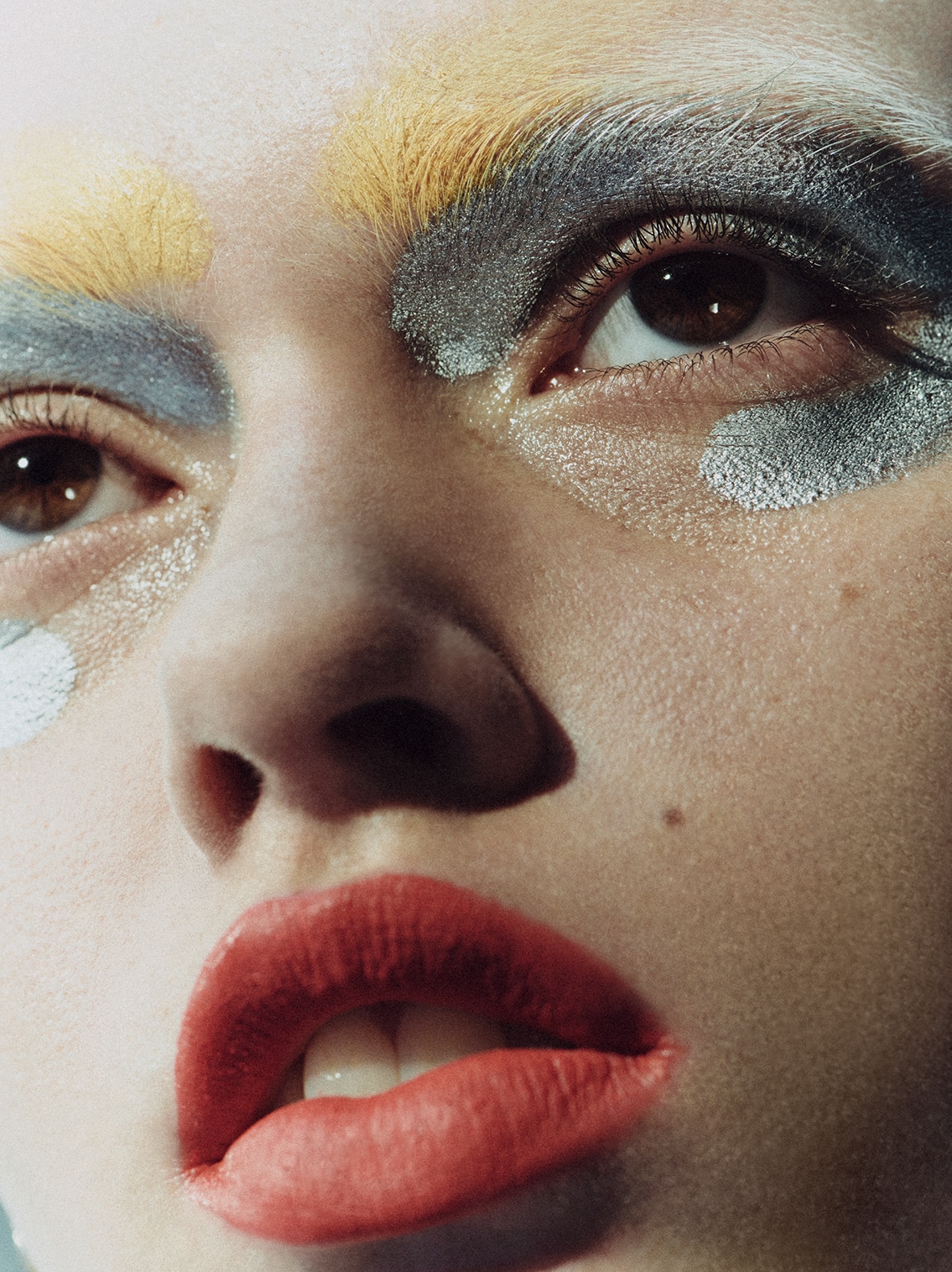 LUCIA PIERONI, UNA VISIÓN FUERTE E IMPACTANTE DEL MAQUILLAJE - Galerie ...