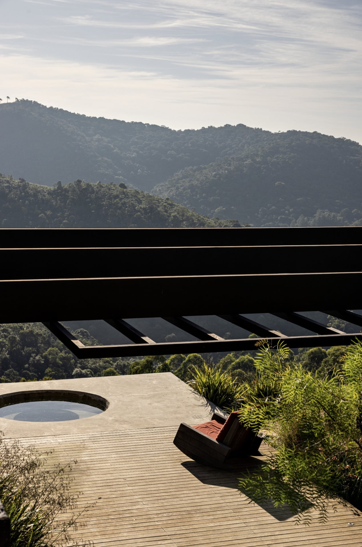 CASA PRETA PAR FELIPE HESS - Galerie Joseph